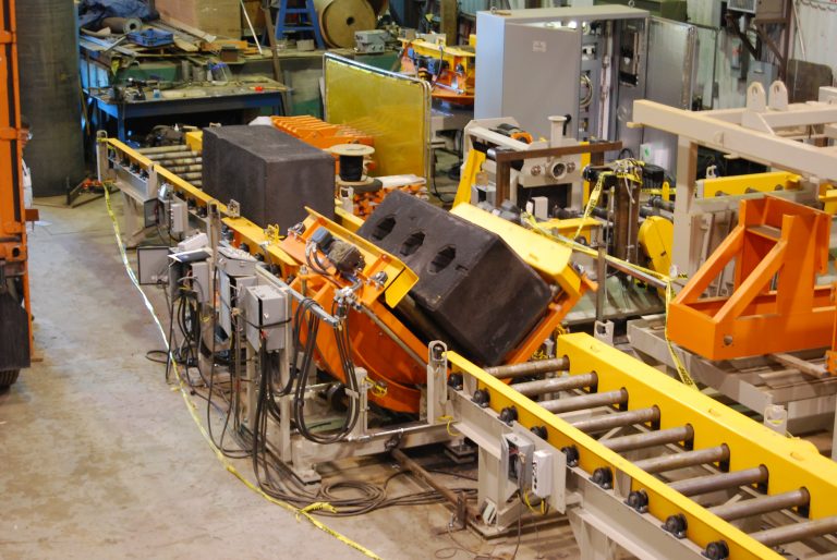 Custom Mobile Equipment for Aluminum & Smelters : EPIQ Machinerie ...